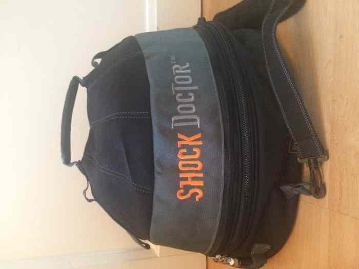 Shock Doctor GT/Hans Helmet Bag / SAC A CASQUE - pièces et voitures de ...