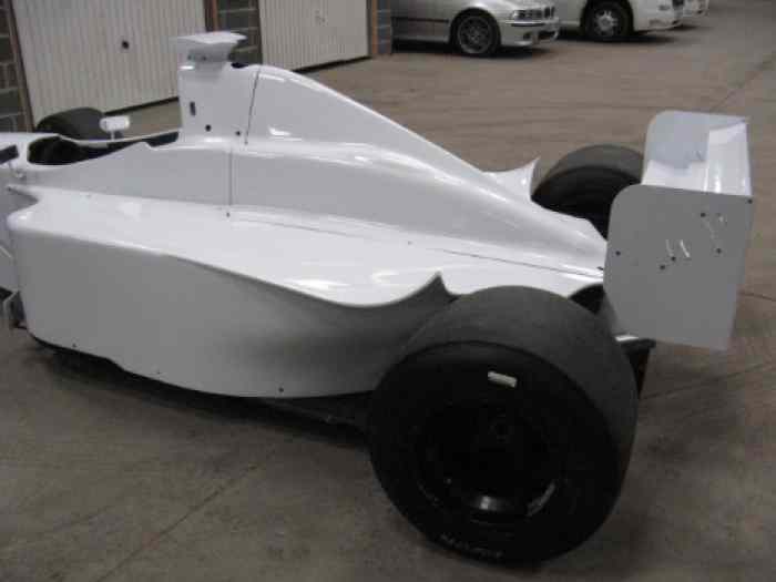 F3000 lola b99/50 chassis roulant - pièces et voitures de course à vendre, de rallye et de circuit.