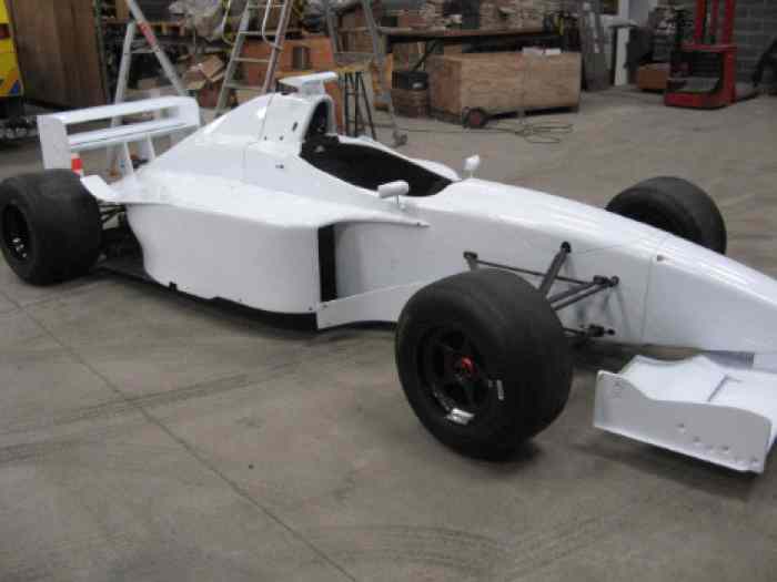 F3000 lola b99/50 chassis roulant - pièces et voitures de course à vendre, de rallye et de circuit.