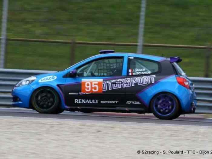 Renault Clio 3 cup x85 - pièces et voitures de course à vendre, de ...