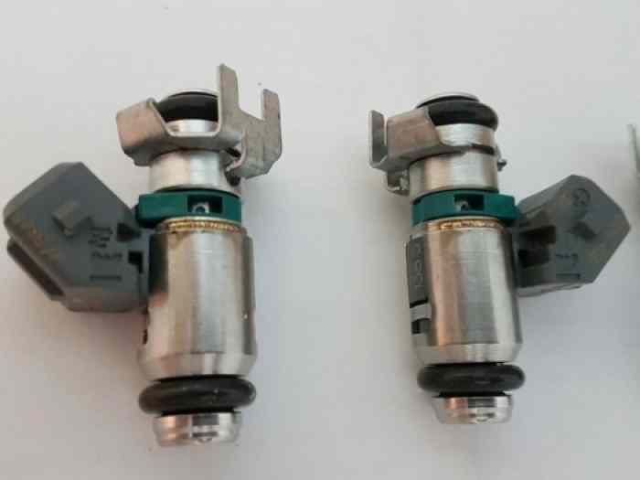Injecteurs (4) Renault Clio RS 172/182 - NEUVE. - pièces et voitures de ...