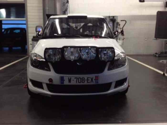 EXCEPTIONNELLE SKODA FABIA R 2 - pièces et voitures de course à vendre ...