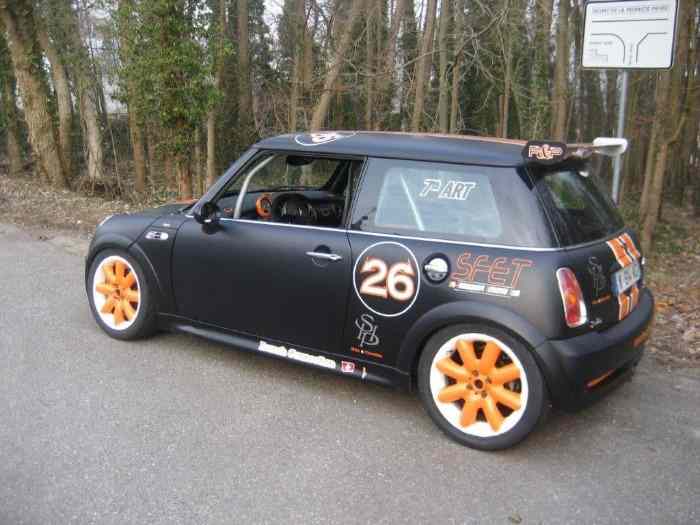 Mini Challenge R53 JOHN COOPER WORKS - pièces et voitures de course à ...