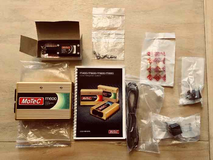 Motec M600 Neuf avec UTC, câble et nécessaire faisceau - pièces et voitures de course à vendre ...