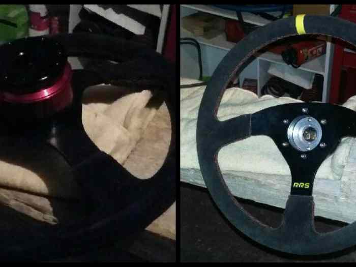 Volant RRS + moyeu escamotable - pièces et voitures de course à vendre ...