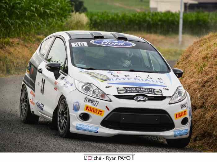 FORD FIESTA R2 - pièces et voitures de course à vendre, de rallye et de ...