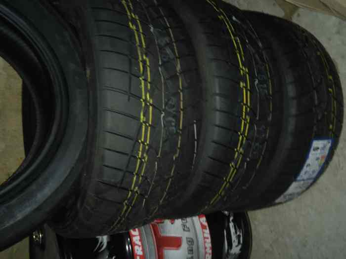 TOYO PROXES R1 R 205/50/15 - pièces et voitures de course à vendre, de ...