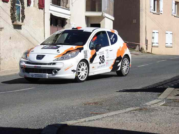207 R3T - pièces et voitures de course à vendre, de rallye et de circuit.