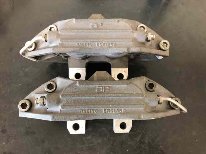 2 étriers AP RACING 4 PISTONS CP3228 révisés RENAULT / PEUGEOT - pièces ...