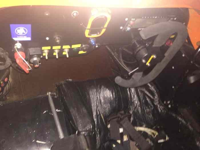 Funyo 7 - pièces et voitures de course à vendre, de rallye et de circuit.