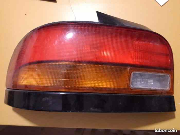 Feu arrière gauche Subaru GT - pièces et voitures de course à vendre ...