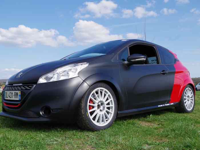 208 GTi 30Th n°12 de course - pièces et voitures de course à vendre, de ...