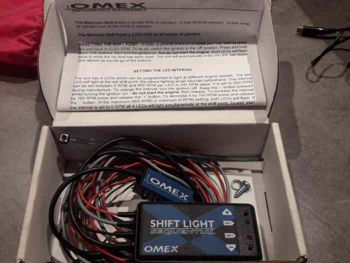 Shift light OMEX - pièces et voitures de course à vendre, de rallye et de circuit.