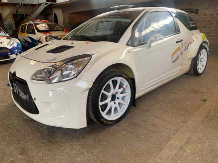 Vendu Pièces Et Voitures De Course à Vendre De Rallye Et De Circuit