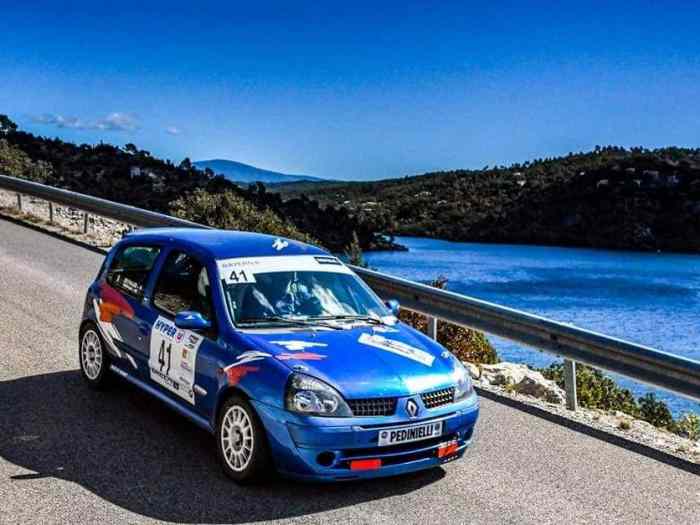 CLIO F2000 14 - pièces et voitures de course à vendre, de rallye et de circuit.