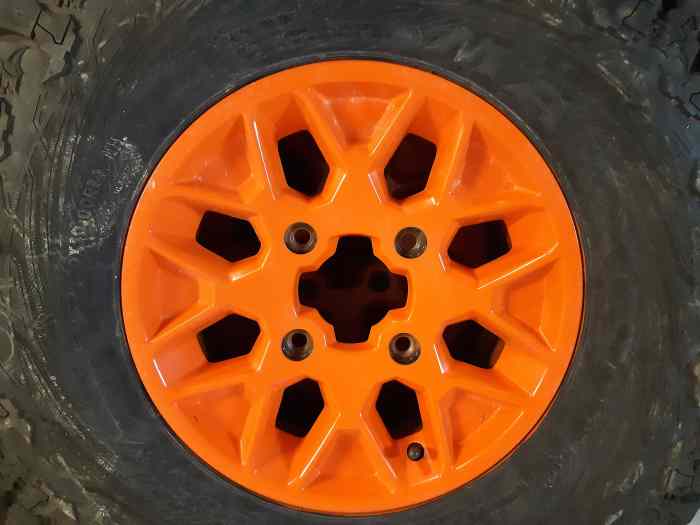 Roues complètes pour SSV , le tout en très bon état car neuves ZERO KM ...