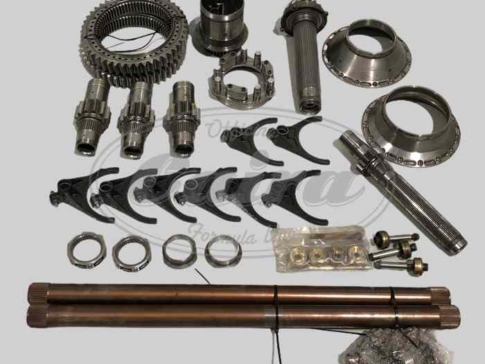 Arrows A23 Formula One - 2002 - Lot of Various Parts - F1 - pièces et ...