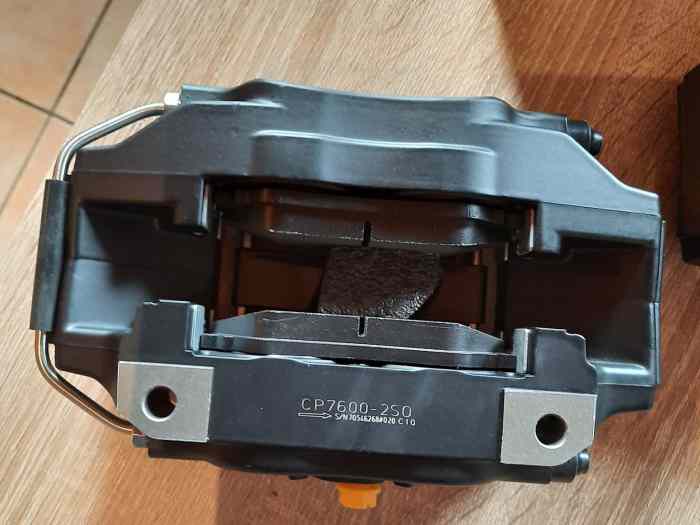 Kit Freinage AP RACING CP 7600 + Disques 285x24mm pour Peugeot ...