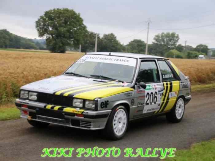 R11 TURBO VHC vente possible sans les pneus neuf / baquets et harnais ...