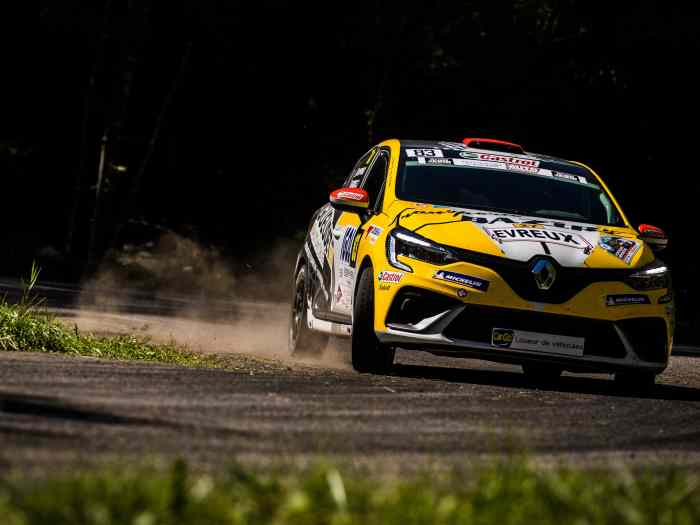 Renault Clio 5 RC5 - pièces et voitures de course à vendre, de rallye et de circuit.