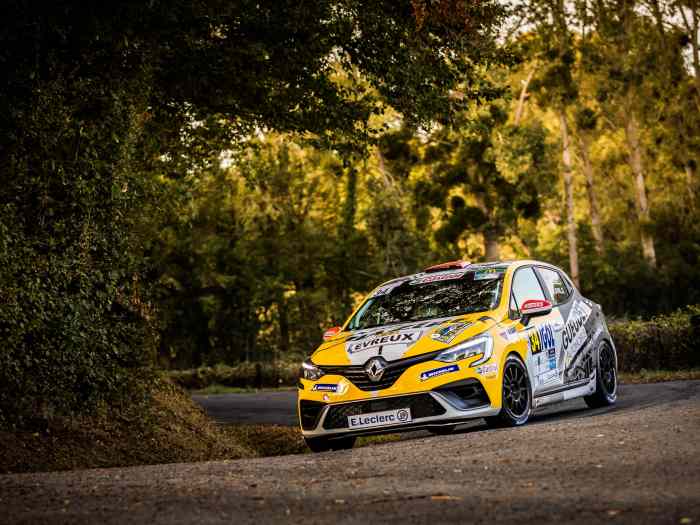 Renault Clio 5 RC5 - pièces et voitures de course à vendre, de rallye et de circuit.