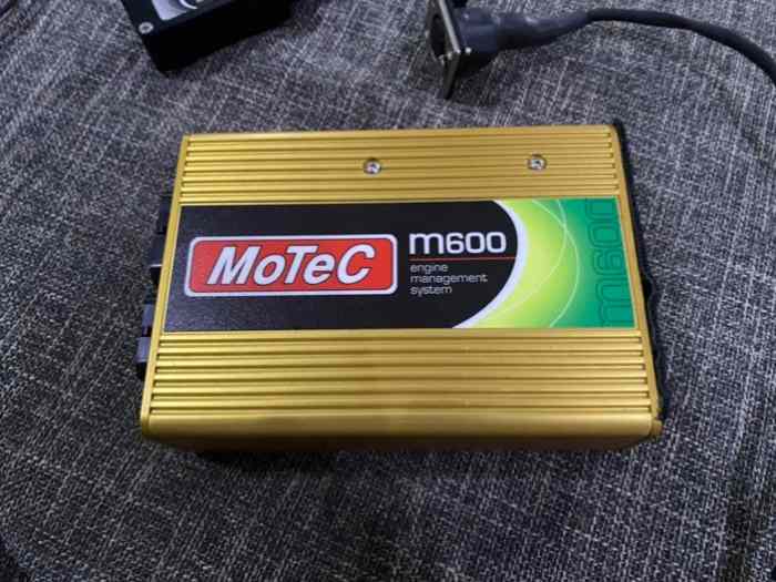 Motec M600 + Accessoires - pièces et voitures de course à vendre, de ...