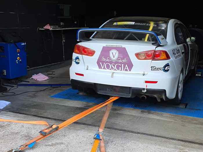 Mitsubishi EVO 10 R4 FIA KIT ASPHALTE / TERRE-RALLYE - pièces et ...