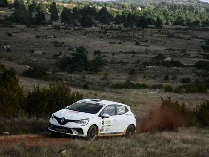 Renault Clio V Rc5 - pièces et voitures de course à vendre, de rallye et de circuit.