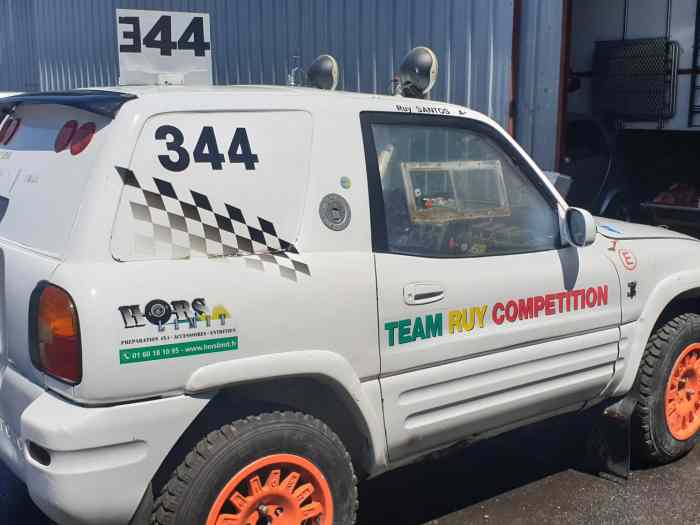RAV4 - pièces et voitures de course à vendre, de rallye et de circuit.
