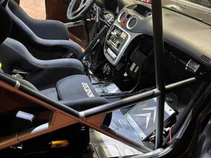 C2 r2 Max - pièces et voitures de course à vendre, de rallye et de circuit.