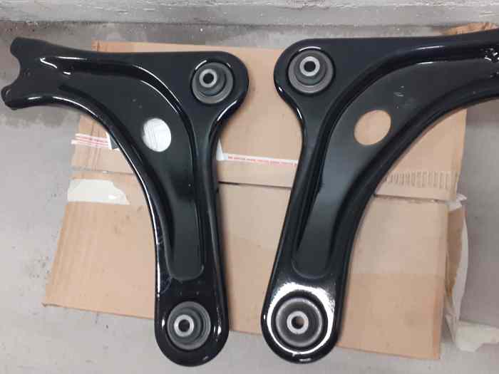 2 triangles C2 R2 MAX - pièces et voitures de course à vendre, de ...