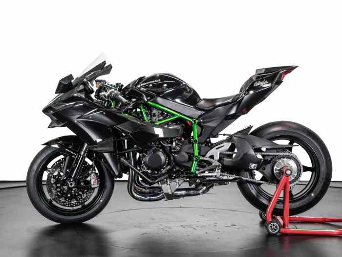 KAWASAKI H2R 2015 - pièces et voitures de course à vendre, de rallye et ...