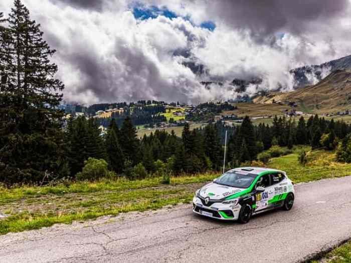 RallyEvents Loue Clio RC5 - pièces et voitures de course à vendre, de rallye et de circuit.