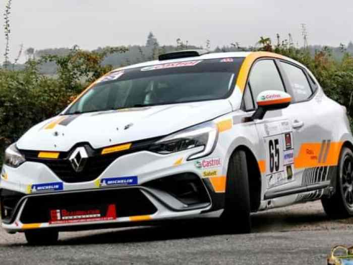 RallyEvents Loue Clio RC5 - pièces et voitures de course à vendre, de rallye et de circuit.