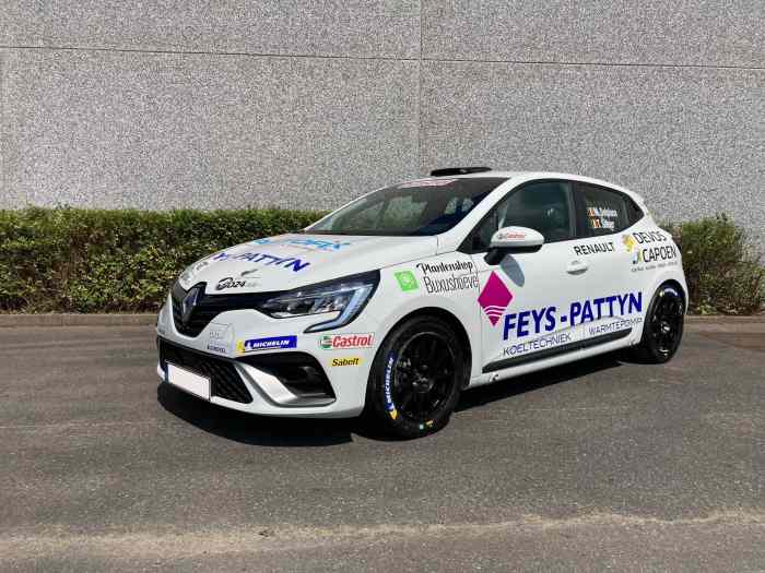 Renault Clio Rally5 RC5 - pièces et voitures de course à vendre, de rallye et de circuit.