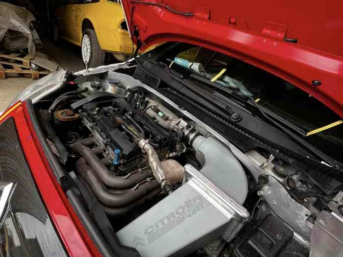 C2 R2 MAX - pièces et voitures de course à vendre, de rallye et de circuit.