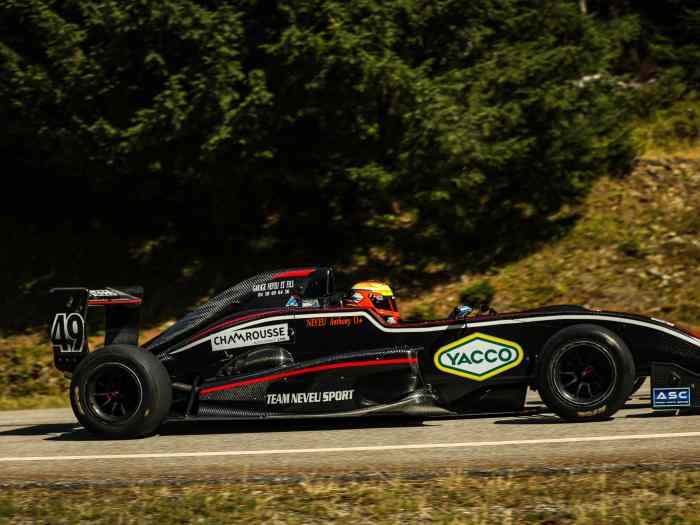 Formule Renault 2.0 2013 - pièces et voitures de course à vendre, de ...