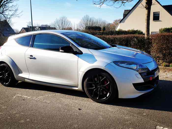 Megane 3 RS Cup - pièces et voitures de course à vendre, de rallye et ...