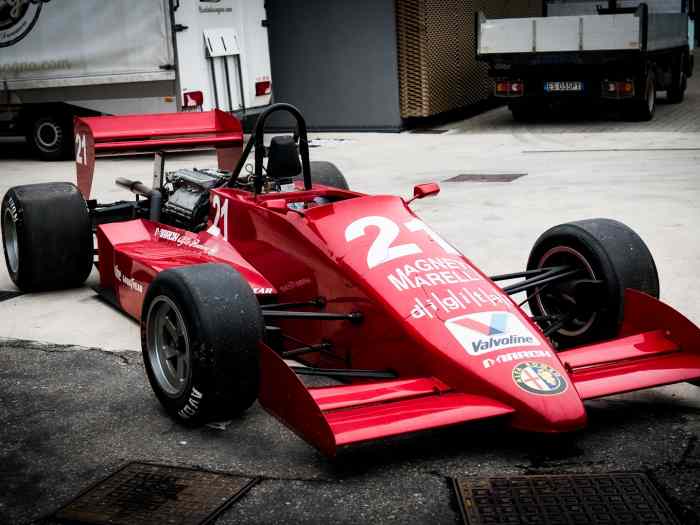 MARCH F3000 85B-16 1985 - pièces et voitures de course à vendre, de ...