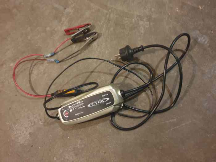 Batterie Odyssey PC950 + Chargeur CTEK - pièces et voitures de course à ...