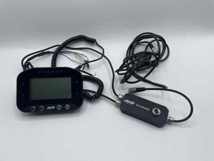 Dashboard AIM G-Dash + acquisition de données - pièces et voitures de ...