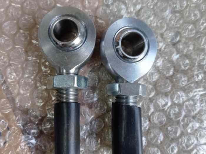 2 Rotules pour axe Ø14, filetage M14x1.5 - pièces et voitures de course ...
