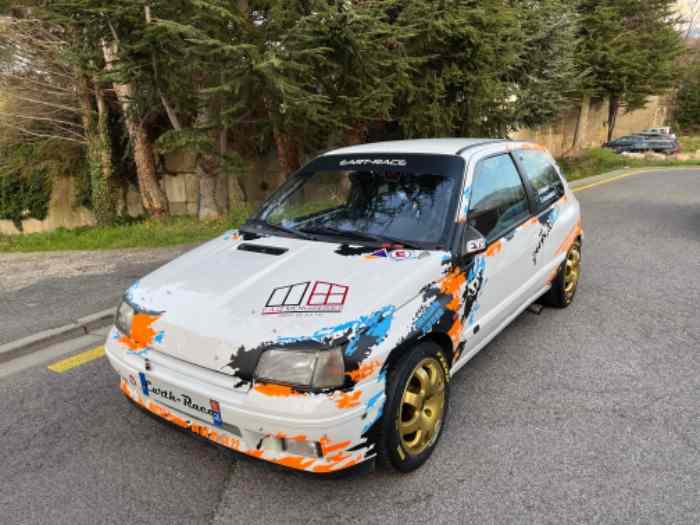 Clio Gra - pièces et voitures de course à vendre, de rallye et de circuit.