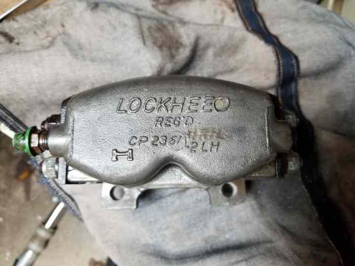 2 Etriers de frein Lockheed 4 pistons AP RACING CP2361 - pièces et ...