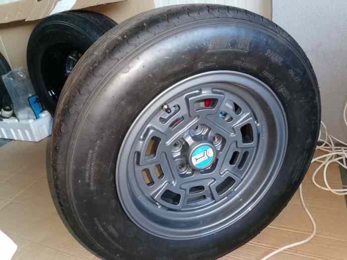 PNEU AVON CR6ZZ 225/60 R15 - pièces et voitures de course à vendre, de rallye et de circuit.