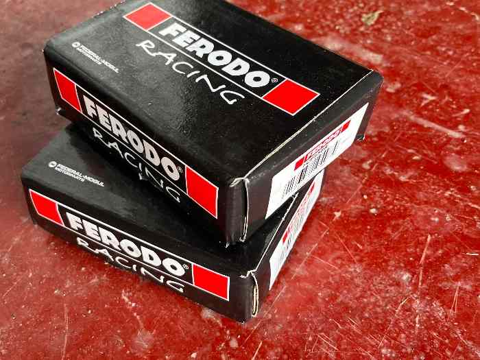 .NEUF 2 boites complètes Plaquettes de frein compétition DS2500 Ferodo ...