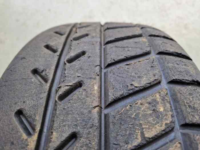 Lot 2 pneus MICHELIN P01 taille 19/60/16 - pièces et voitures de course ...