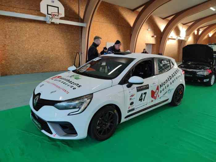 Renault Clio RC5 - pièces et voitures de course à vendre, de rallye et de circuit.