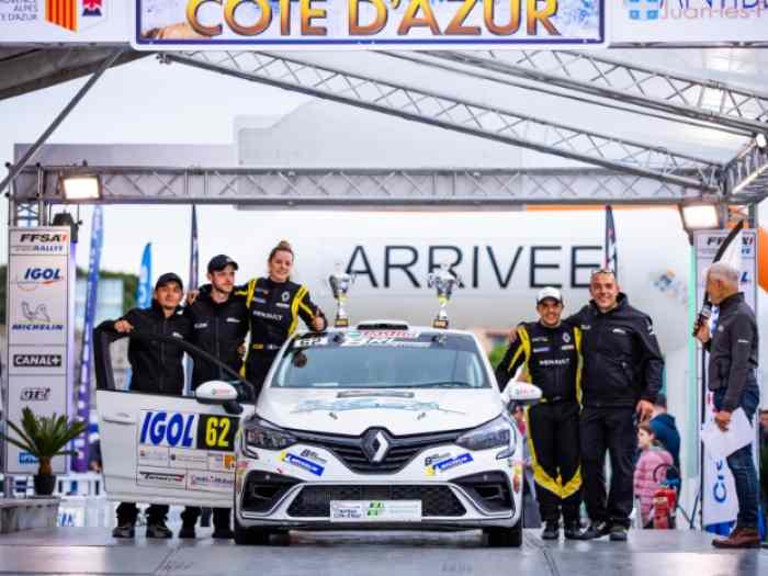 Loue clio rc5 - pièces et voitures de course à vendre, de rallye et de circuit.