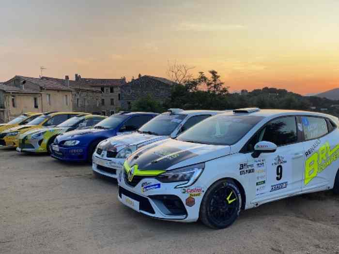 Loue clio rc5 - pièces et voitures de course à vendre, de rallye et de circuit.